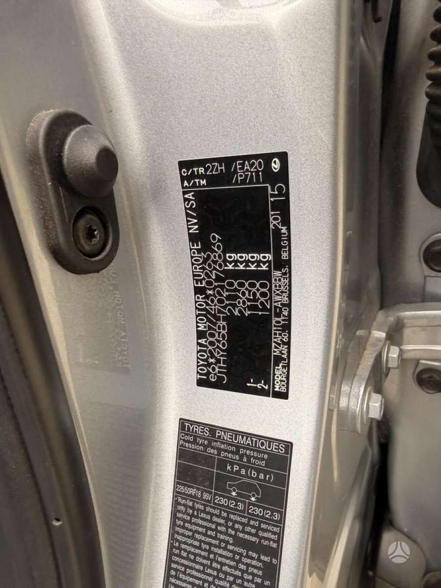 Grey Lexus UX 250h 2024 in Vilnius, with an engine capacity of 1.99 L and mileage of 61 thousand km for 31500 €, photo 17 on AUTOMOTO.COM.LV