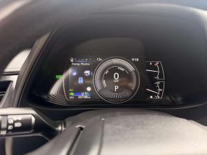 Grey Lexus UX 250h 2024 in Vilnius, with an engine capacity of 1.99 L and mileage of 61 thousand km for 31500 €, photo 33 on AUTOMOTO.COM.LV