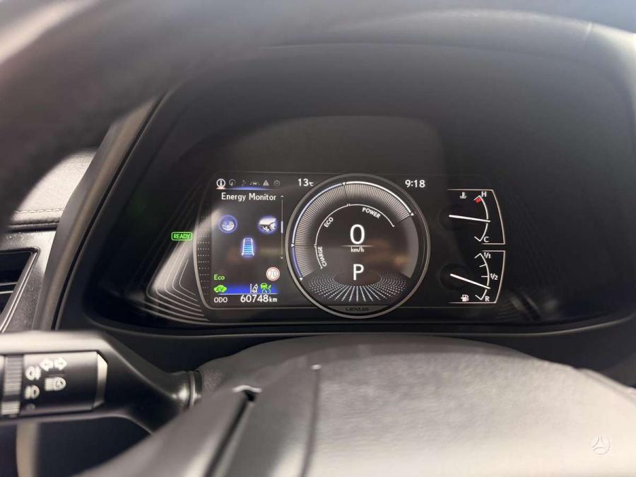 Grey Lexus UX 250h 2024 in Vilnius, with an engine capacity of 1.99 L and mileage of 61 thousand km for 31500 €, photo 33 on AUTOMOTO.COM.LV