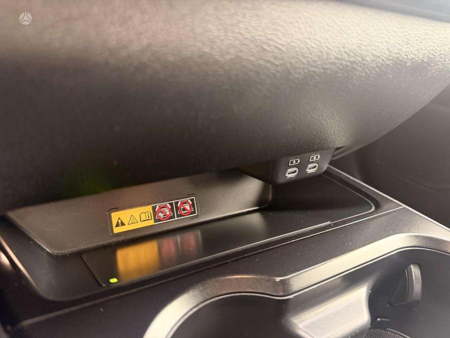 Grey Lexus UX 250h 2024 in Vilnius, with an engine capacity of 1.99 L and mileage of 61 thousand km for 31500 €, photo 41 on AUTOMOTO.COM.LV