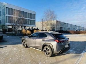 Grey Lexus UX 250h 2019 in Vilnius, with an engine capacity of 1.99 L and mileage of 93 thousand km for 19900 €, photo 7 on AUTOMOTO.COM.LV