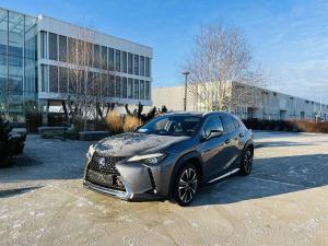 Grey Lexus UX 250h 2019 in Vilnius, with an engine capacity of 1.99 L and mileage of 93 thousand km for 19900 €, photo 9 on AUTOMOTO.COM.LV