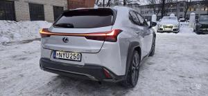 Grey Lexus UX 250h 2019 in Klaipeda, with an engine capacity of 2.00 L and mileage of 95 thousand km for 23500 €, photo 7 on AUTOMOTO.COM.LV