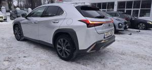 Grey Lexus UX 250h 2019 in Klaipeda, with an engine capacity of 2.00 L and mileage of 95 thousand km for 23500 €, photo 8 on AUTOMOTO.COM.LV
