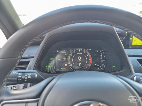 Pelēks Lexus UX 250h 2019 Viļņa, ar dzinēja tilpumu 2.00 L un nobraukumu 71 tūkst. km par 28000 €, foto 7 vietnē AUTOMOTO.COM.LV