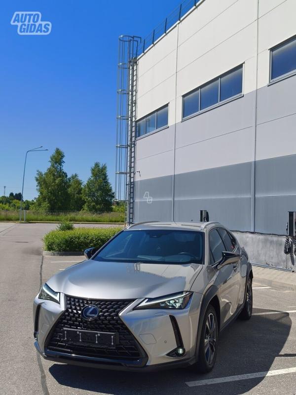 Pelēks Lexus UX 250h 2019 Viļņa, ar dzinēja tilpumu 2.00 L un nobraukumu 71 tūkst. km par 28000 €, foto 8 vietnē AUTOMOTO.COM.LV