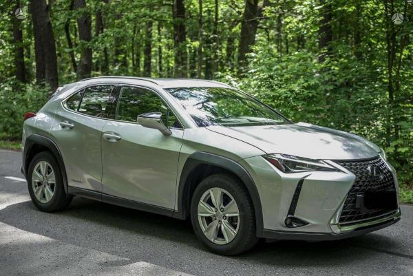 Pelēks Lexus UX 250h 2021 Viļņa, ar dzinēja tilpumu 2.00 L un nobraukumu 126 tūkst. km par 23100 €, foto 8 vietnē AUTOMOTO.COM.LV