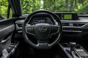 Grey Lexus UX 250h 2021 in Vilnius, with an engine capacity of 2.00 L and mileage of 126 thousand km for 23100 €, photo 15 on AUTOMOTO.COM.LV