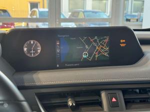 Grey Lexus UX 250h 2021 in Siauliai, with an engine capacity of 1.99 L and mileage of 64 thousand km for 24500 €, photo 16 on AUTOMOTO.COM.LV