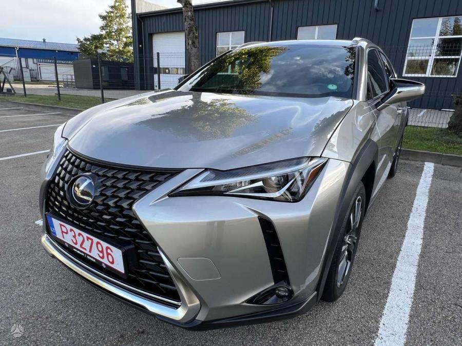 Grey Lexus UX 250h 2022 in Taurage, with an engine capacity of 2.00 L and mileage of 32 thousand km for 24499 €, photo 1 on AUTOMOTO.COM.LV