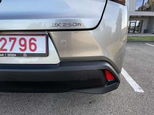 Grey Lexus UX 250h 2022 in Taurage, with an engine capacity of 2.00 L and mileage of 32 thousand km for 24499 €, photo 14 on AUTOMOTO.COM.LV