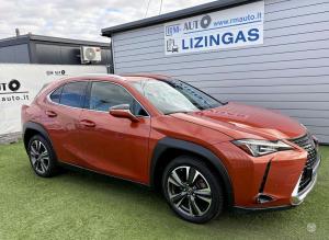 Orange Lexus UX 250h 2019 in Panevezys, with an engine capacity of 1.99 L and mileage of 321 thousand km for 16500 €, photo 4 on AUTOMOTO.COM.LV