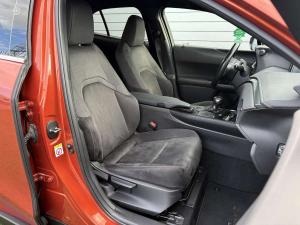 Orange Lexus UX 250h 2019 in Panevezys, with an engine capacity of 1.99 L and mileage of 321 thousand km for 16500 €, photo 20 on AUTOMOTO.COM.LV