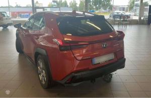 Orange Lexus UX 250h 2019 in Vilnius, with an engine capacity of 1.99 L and mileage of 204 thousand km for 19900 €, photo 5 on AUTOMOTO.COM.LV