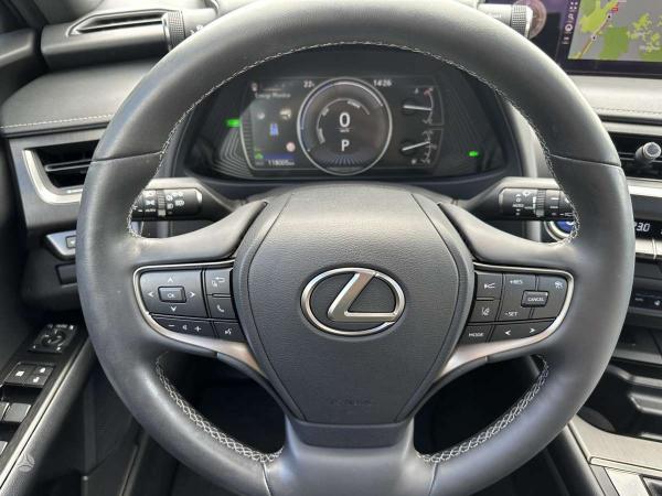 Oranžs Lexus UX 250h 2022 Viļņa, ar dzinēja tilpumu 2.00 L un nobraukumu 118 tūkst. km par 27550 €, foto 6 vietnē AUTOMOTO.COM.LV