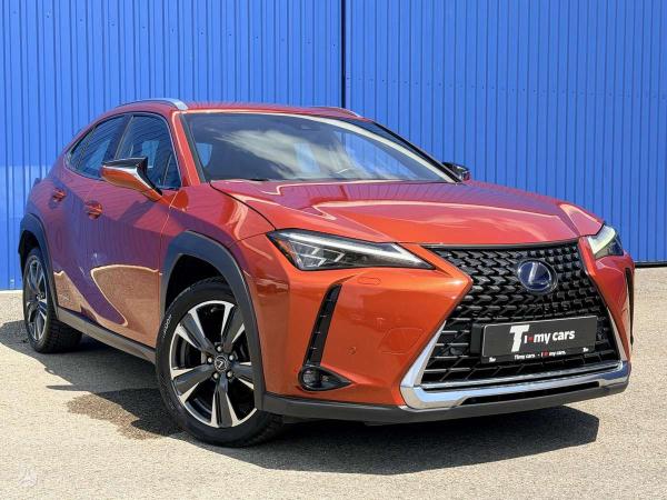 Orange Lexus UX 250h 2022 in Kaunas, with an engine capacity of 1.99 L and mileage of 45 thousand km for 29900 €, photo 5 on AUTOMOTO.COM.LV