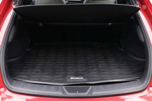 Красный Лексус UX 250h 2019 в Вильнюс, объемом двигателя 1.99 л и пробегом 93 тыс. км за 24900 €, фото 11 на AUTOMOTO.COM.LV