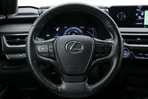 Красный Лексус UX 250h 2019 в Вильнюс, объемом двигателя 1.99 л и пробегом 93 тыс. км за 24900 €, фото 13 на AUTOMOTO.COM.LV
