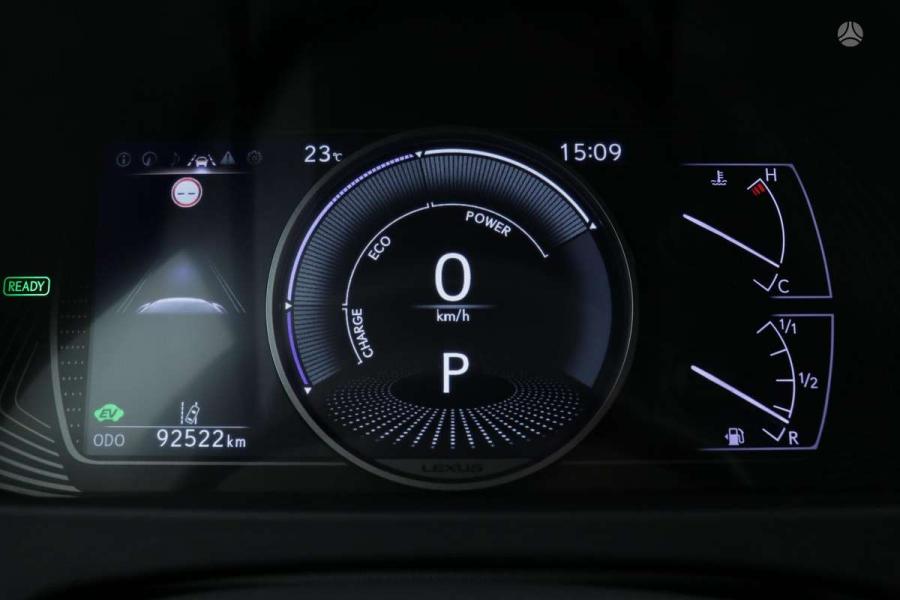 Красный Лексус UX 250h 2019 в Вильнюс, объемом двигателя 1.99 л и пробегом 93 тыс. км за 24900 €, фото 14 на AUTOMOTO.COM.LV