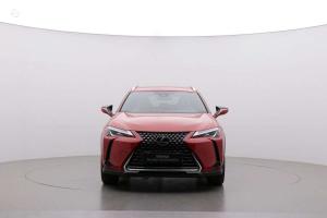 Red Lexus UX 250h 2019 in Vilnius, with an engine capacity of 1.99 L and mileage of 93 thousand km for 25400 €, photo 6 on AUTOMOTO.COM.LV
