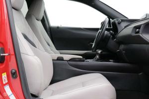 Red Lexus UX 250h 2019 in Vilnius, with an engine capacity of 1.99 L and mileage of 93 thousand km for 25400 €, photo 9 on AUTOMOTO.COM.LV