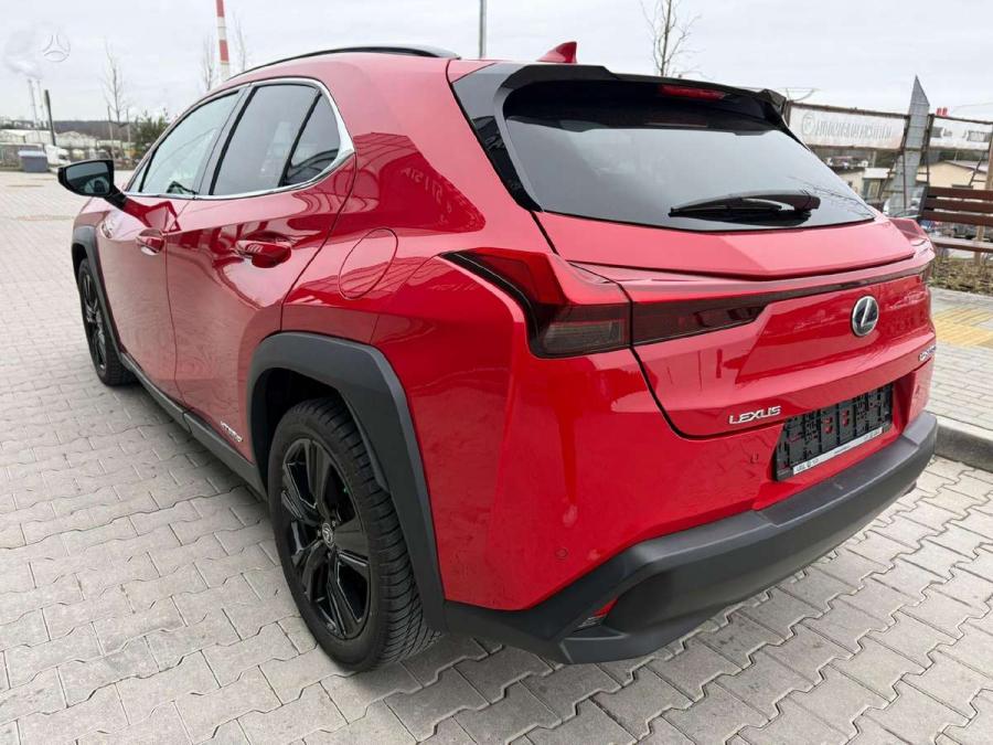 Sarkans Lexus UX 250h 2021 Viļņa, ar dzinēja tilpumu 2.00 L un nobraukumu 145 tūkst. km par 23800 €, foto 8 vietnē AUTOMOTO.COM.LV