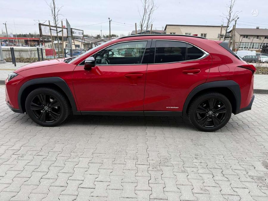 Sarkans Lexus UX 250h 2021 Viļņa, ar dzinēja tilpumu 2.00 L un nobraukumu 145 tūkst. km par 23800 €, foto 9 vietnē AUTOMOTO.COM.LV