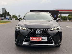 White Lexus UX 250h 2019 in Vilnius, with an engine capacity of 0.00 L and mileage of 135 thousand km for 23500 €, photo 3 on AUTOMOTO.COM.LV