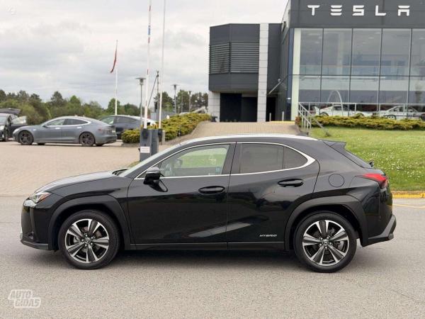 Balts Lexus UX 250h 2019 Viļņa, ar dzinēja tilpumu 0.00 L un nobraukumu 135 tūkst. km par 23500 €, foto 8 vietnē AUTOMOTO.COM.LV