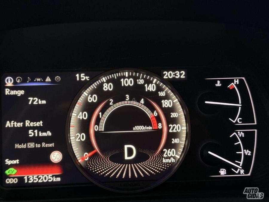 White Lexus UX 250h 2019 in Vilnius, with an engine capacity of 0.00 L and mileage of 135 thousand km for 23500 €, photo 20 on AUTOMOTO.COM.LV