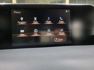 Белый Лексус UX 250h 2019 в Шяуляй, объемом двигателя 1.99 л и пробегом 81 тыс. км за 21950 €, фото 18 на AUTOMOTO.COM.LV