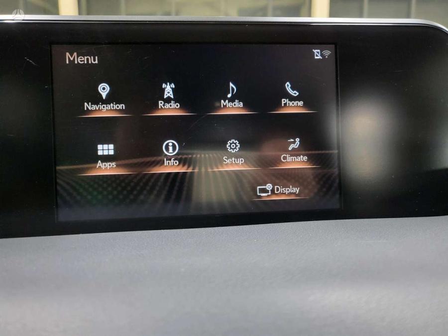Белый Лексус UX 250h 2019 в Шяуляй, объемом двигателя 1.99 л и пробегом 81 тыс. км за 21950 €, фото 18 на AUTOMOTO.COM.LV