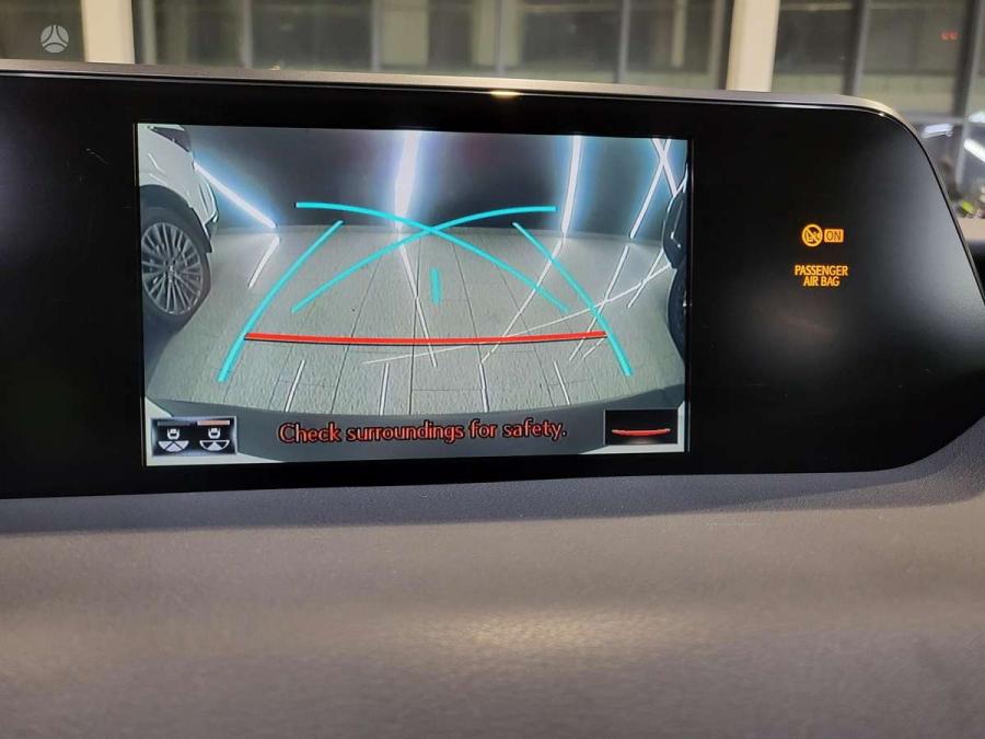 Белый Лексус UX 250h 2019 в Шяуляй, объемом двигателя 1.99 л и пробегом 81 тыс. км за 21950 €, фото 20 на AUTOMOTO.COM.LV