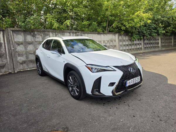 Balts Lexus UX 250h 2020 Kauņa, ar dzinēja tilpumu 1.99 L un nobraukumu 93 tūkst. km par 15900 €, foto 3 vietnē AUTOMOTO.COM.LV