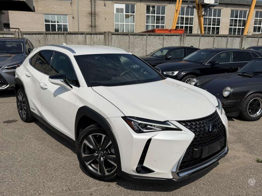 Balts Lexus UX 250h 2020 Viļņa, ar dzinēja tilpumu 1.99 L un nobraukumu 97 tūkst. km par 22000 €, foto 7 vietnē AUTOMOTO.COM.LV