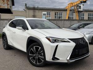 White Lexus UX 250h 2020 in Vilnius, with an engine capacity of 1.99 L and mileage of 97 thousand km for 21800 €, photo 6 on AUTOMOTO.COM.LV