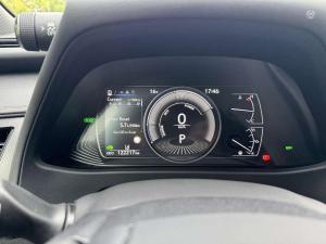 White Lexus UX 250h 2020 in Vilnius, with an engine capacity of 1.99 L and mileage of 122 thousand km for 19900 €, photo 22 on AUTOMOTO.COM.LV