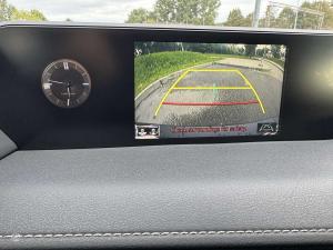 White Lexus UX 250h 2020 in Vilnius, with an engine capacity of 1.99 L and mileage of 122 thousand km for 19900 €, photo 24 on AUTOMOTO.COM.LV
