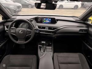 Белый Лексус UX 250h 2020 в Вильнюс, объемом двигателя 1.99 л и пробегом 98 тыс. км за 21790 €, фото 3 на AUTOMOTO.COM.LV