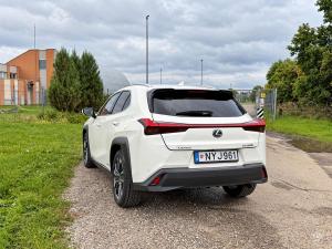 Белый Лексус UX 250h 2020 в Паневежис, объемом двигателя 1.99 л и пробегом 114 тыс. км за 25300 €, фото 3 на AUTOMOTO.COM.LV