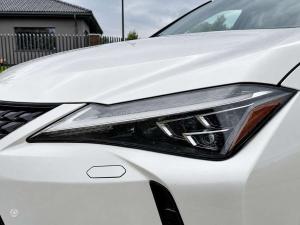Белый Лексус UX 250h 2020 в Паневежис, объемом двигателя 1.99 л и пробегом 114 тыс. км за 25300 €, фото 7 на AUTOMOTO.COM.LV