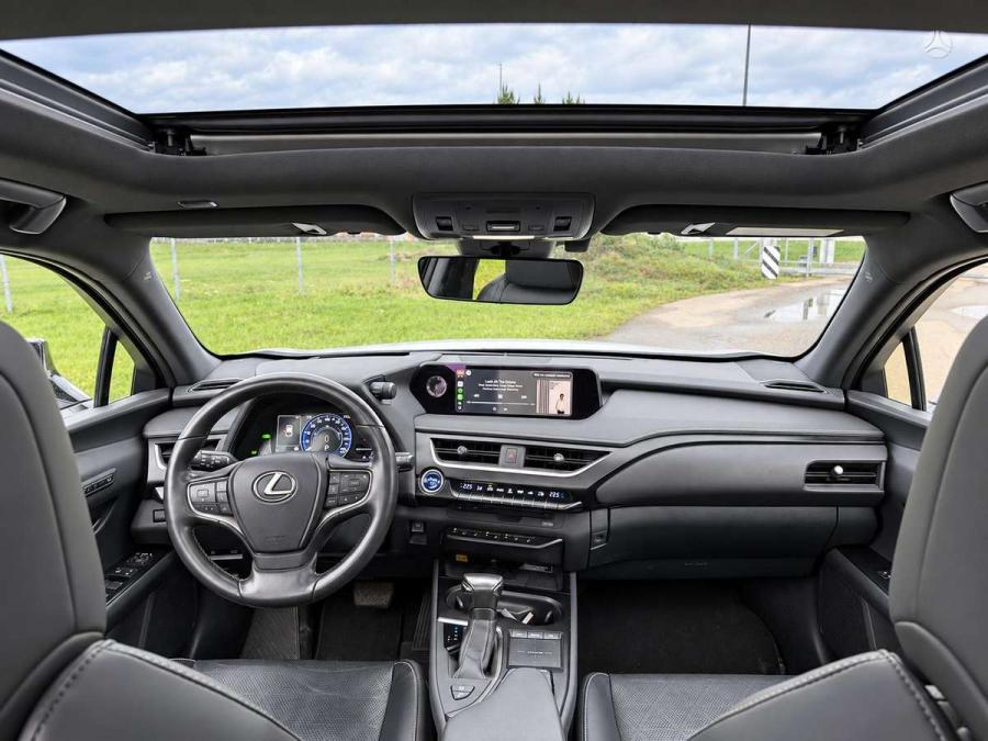 Белый Лексус UX 250h 2020 в Паневежис, объемом двигателя 1.99 л и пробегом 114 тыс. км за 25300 €, фото 9 на AUTOMOTO.COM.LV