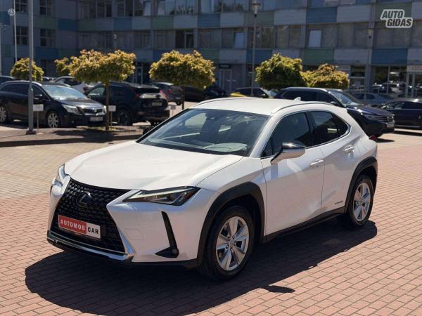 Balts Lexus UX 250h 2021 Viļņa, ar dzinēja tilpumu 2.00 L un nobraukumu 171 tūkst. km par 21950 €, foto 1 vietnē AUTOMOTO.COM.LV