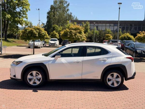 Balts Lexus UX 250h 2021 Viļņa, ar dzinēja tilpumu 2.00 L un nobraukumu 171 tūkst. km par 21950 €, foto 9 vietnē AUTOMOTO.COM.LV