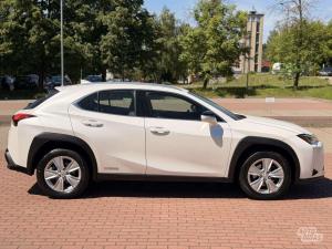 Белый Лексус UX 250h 2021 в Вильнюс, объемом двигателя 2.00 л и пробегом 171 тыс. км за 21950 €, фото 5 на AUTOMOTO.COM.LV