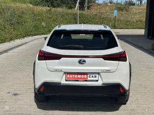 Белый Лексус UX 250h 2021 в Вильнюс, объемом двигателя 1.99 л и пробегом 171 тыс. км за 21750 €, фото 9 на AUTOMOTO.COM.LV