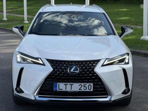 Белый Лексус UX 250h 2021 в Вильнюс, объемом двигателя 1.99 л и пробегом 141 тыс. км за 21500 €, фото 5 на AUTOMOTO.COM.LV
