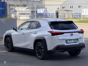 Белый Лексус UX 250h 2021 в Вильнюс, объемом двигателя 1.99 л и пробегом 141 тыс. км за 21500 €, фото 10 на AUTOMOTO.COM.LV
