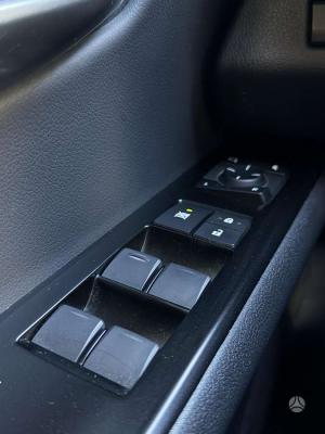 Белый Лексус UX 250h 2021 в Вильнюс, объемом двигателя 1.99 л и пробегом 141 тыс. км за 21500 €, фото 15 на AUTOMOTO.COM.LV