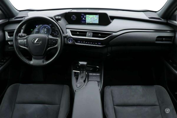Balts Lexus UX 250h 2021 Viļņa, ar dzinēja tilpumu 1.99 L un nobraukumu 54 tūkst. km par 24900 €, foto 6 vietnē AUTOMOTO.COM.LV